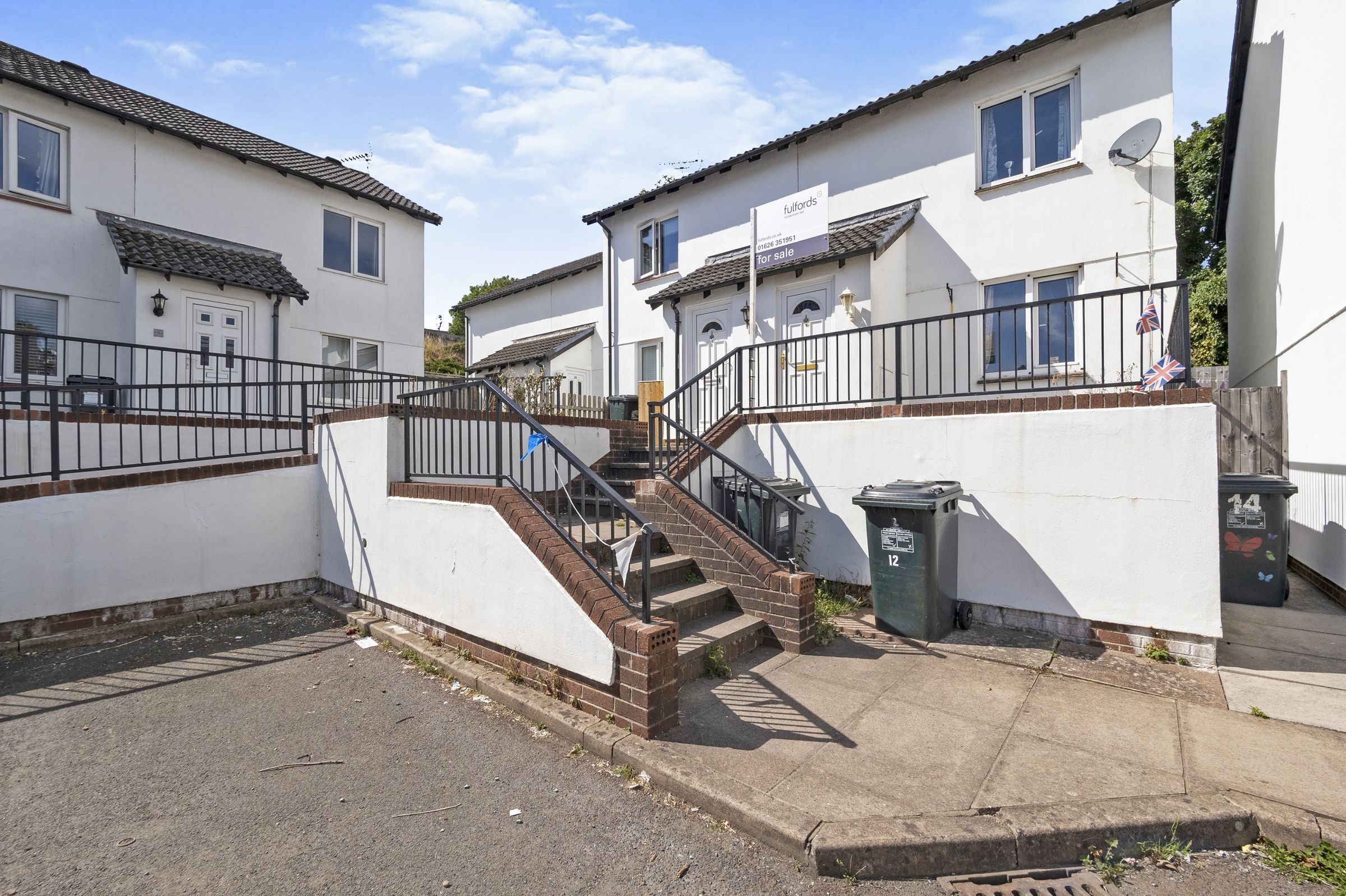2 Bed End Terrace House For Sale In Ashmill Court Newton Abbot Tq12