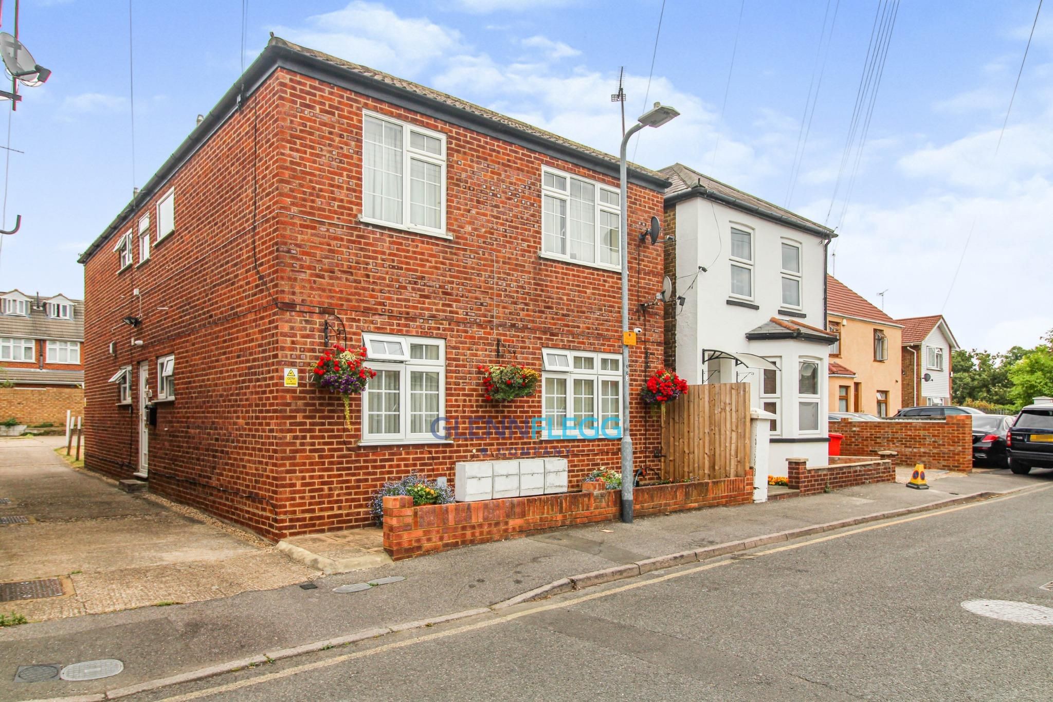 1 bed flat for sale in Hillside, Slough SL1 - Zoopla