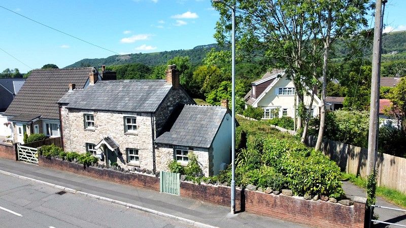 3 bed detached house for sale in Main Road, Bryncoch, Neath. SA10 - Zoopla