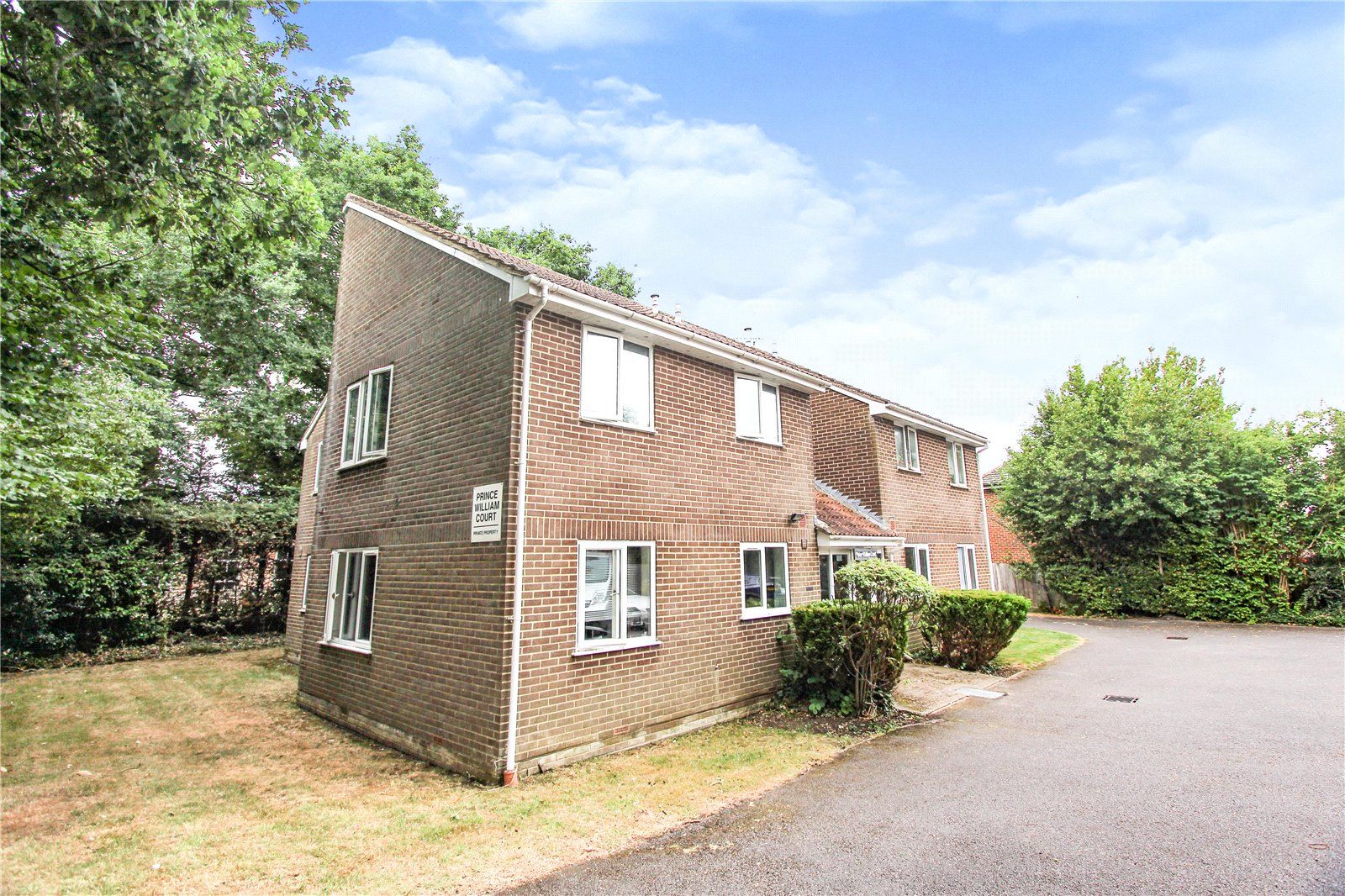 1 Bed Flat For Sale In Itchen Avenue Bishopstoke Eastleigh Hampshire