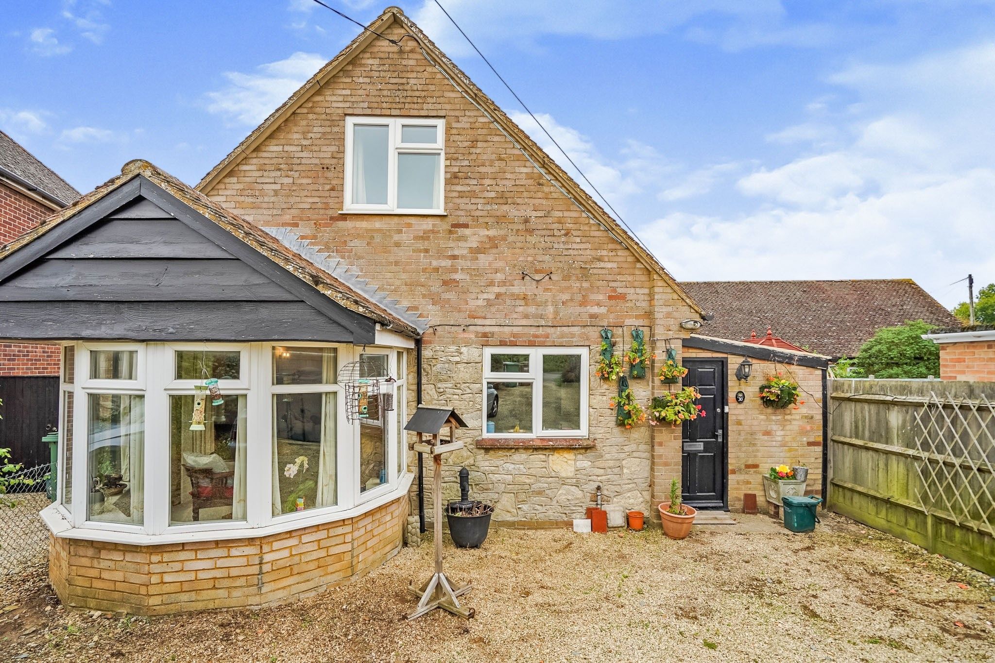 3 bed bungalow for sale in Ickford Road, Tiddington, Thame OX9 - Zoopla