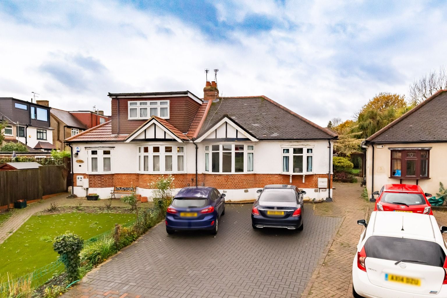 3 bed semi-detached bungalow for sale in Courtway, Woodford Green IG8 ...