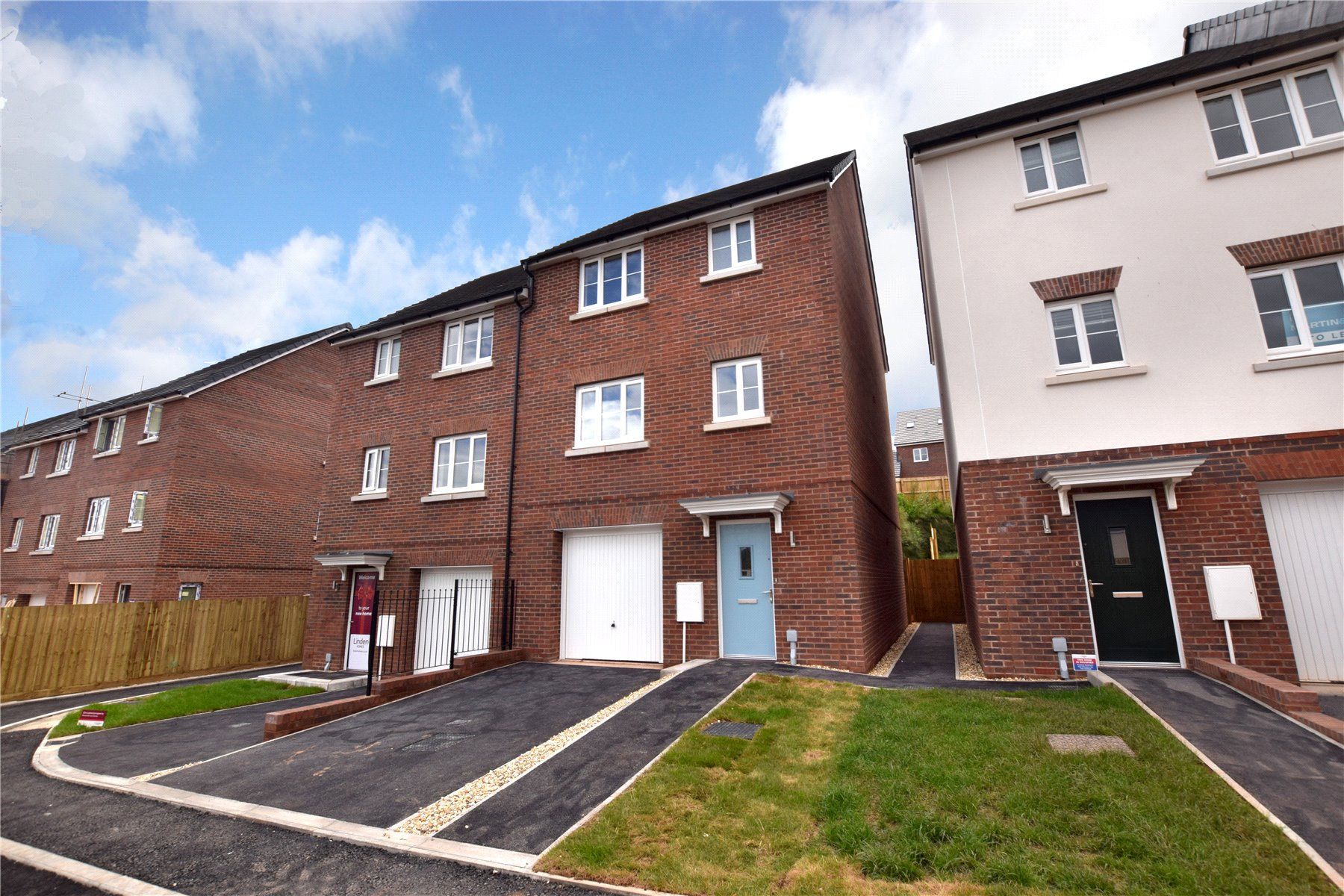 4 bed parking/garage to rent in Tithe Barn, Exeter, Devon EX1 - Zoopla