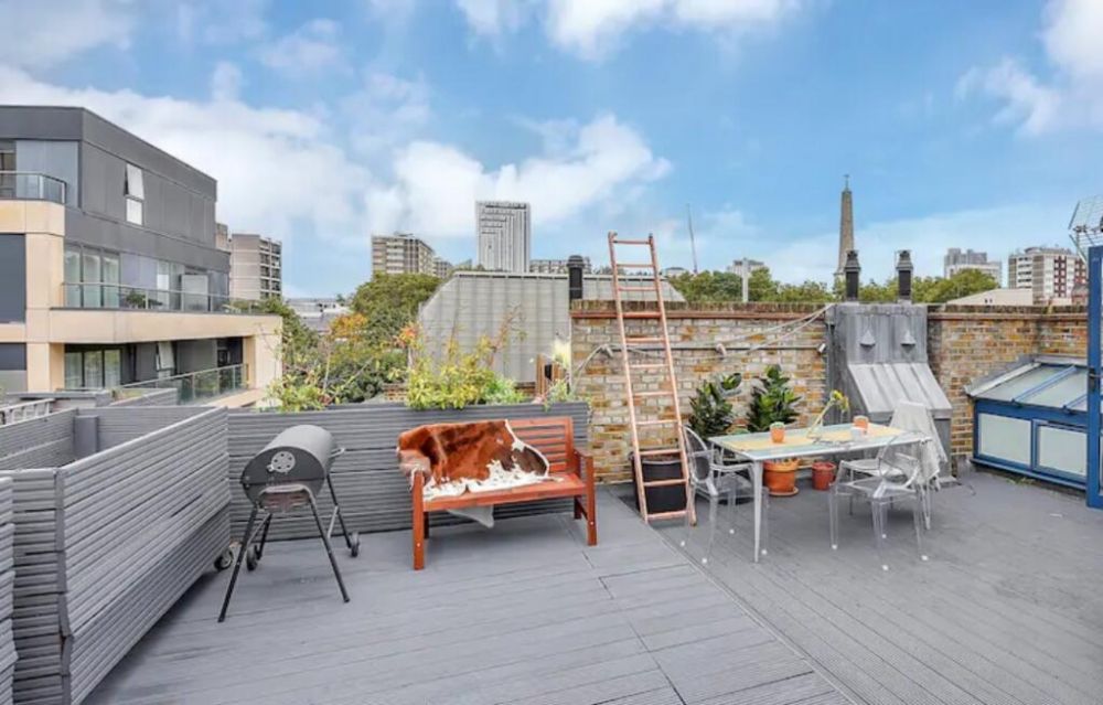 2 bed flat to rent in Pear Tree Street, Islington, London EC1V - Zoopla