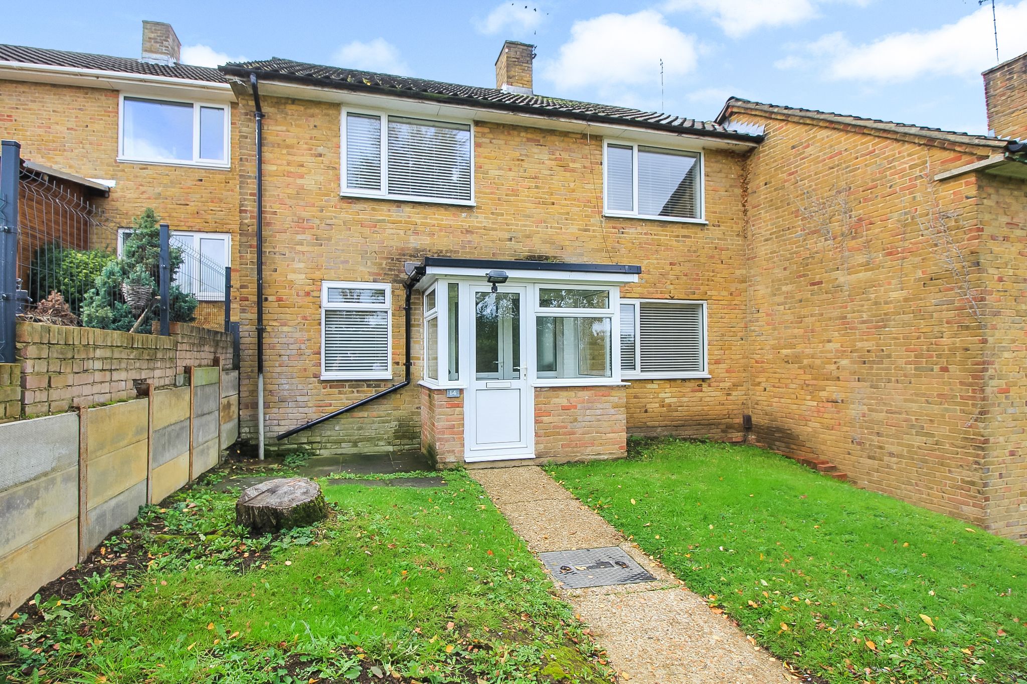 3 bed terraced house for sale in Middleton Close, Southampton SO18 - Zoopla