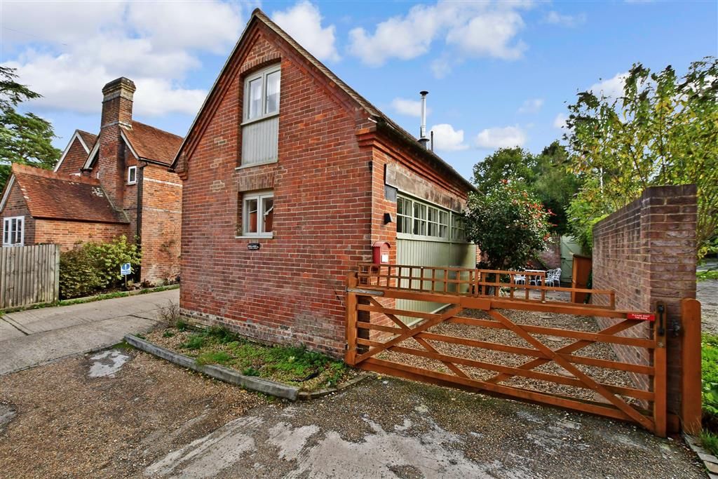 2 Bed Detached House For Sale In Hut Lane Hadlow Down Uckfield East