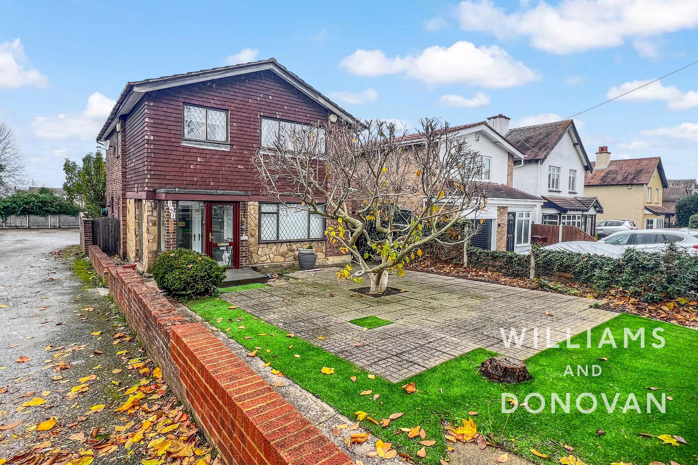 4 bed detached house for sale in High Road, Benfleet SS7 - Zoopla