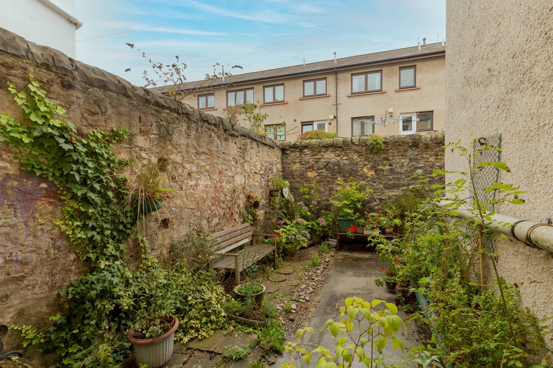 Studio for sale in 17/1 Annfield, Edinburgh EH6 - Zoopla