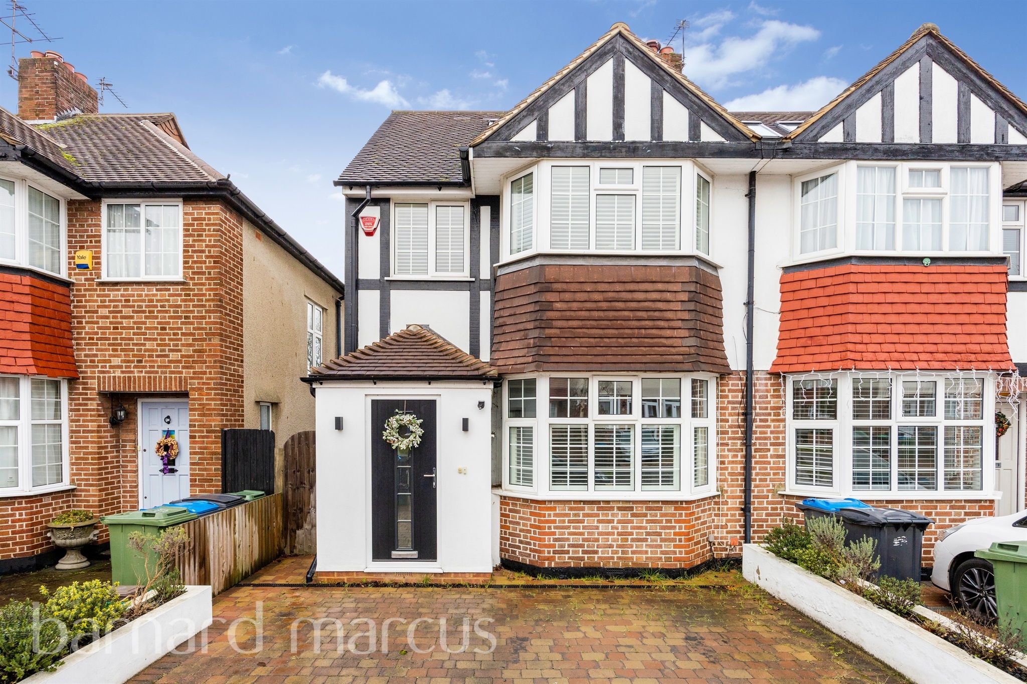 4 Bed End Terrace House For Sale In Kingshill Avenue Worcester Park