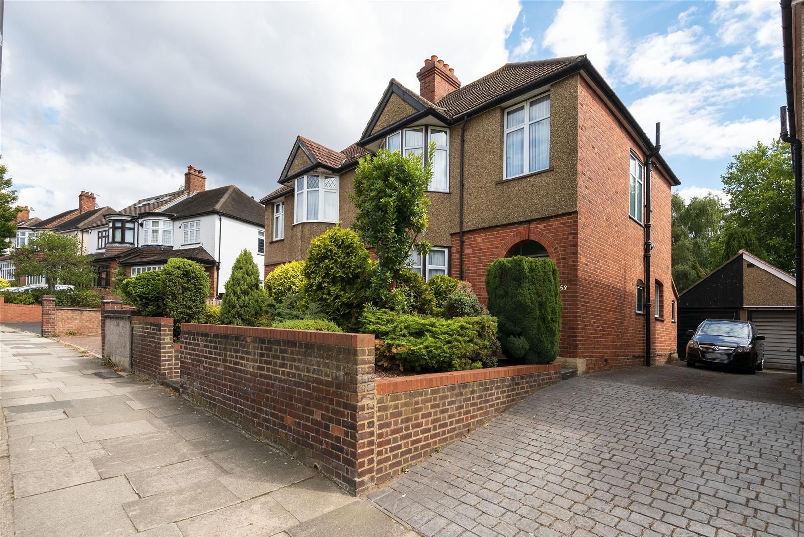 4 Bed Semi Detached House For Sale In Southend Crescent London Se9