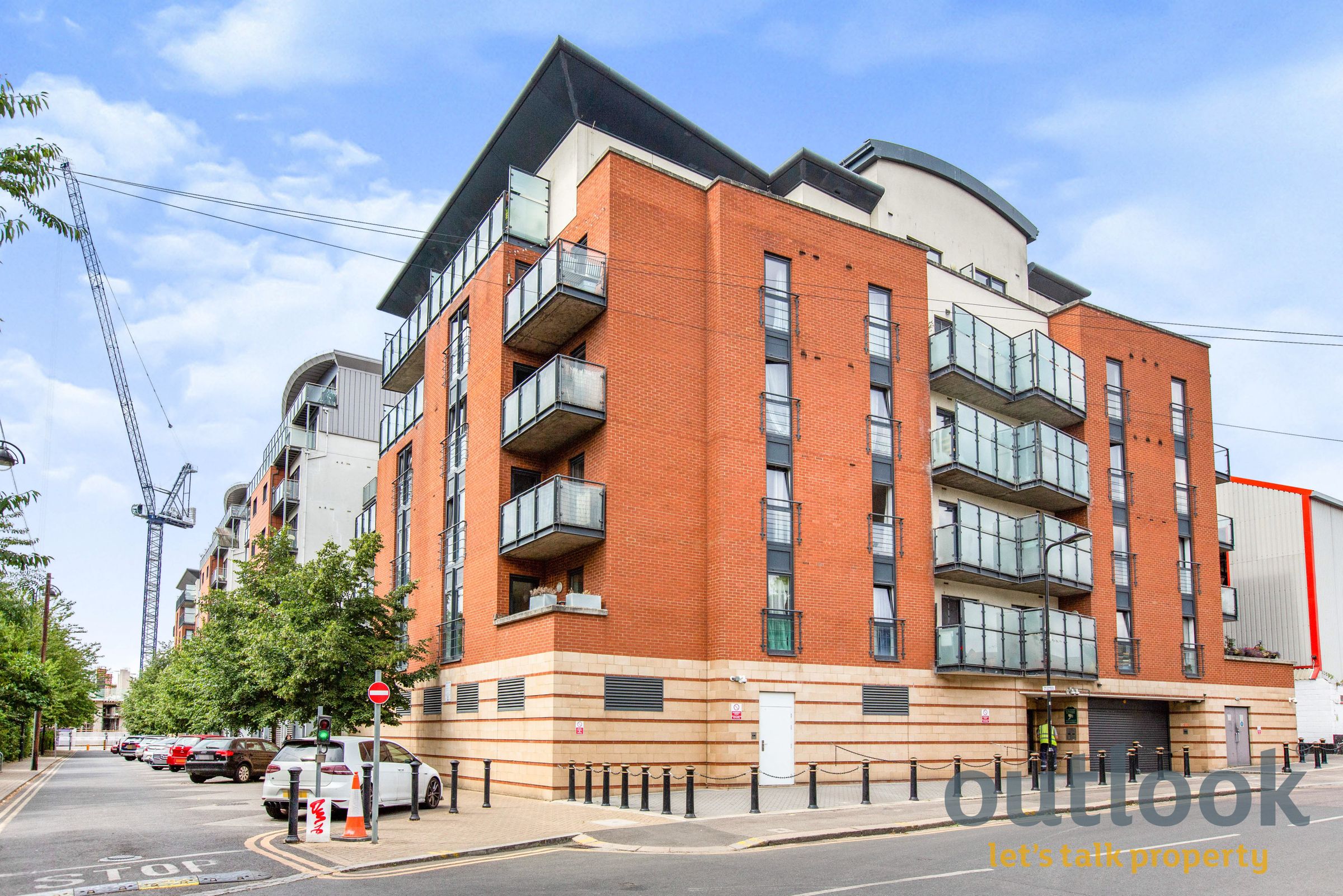 2 bed flat to rent in Brisbane Road, London E10 - Zoopla