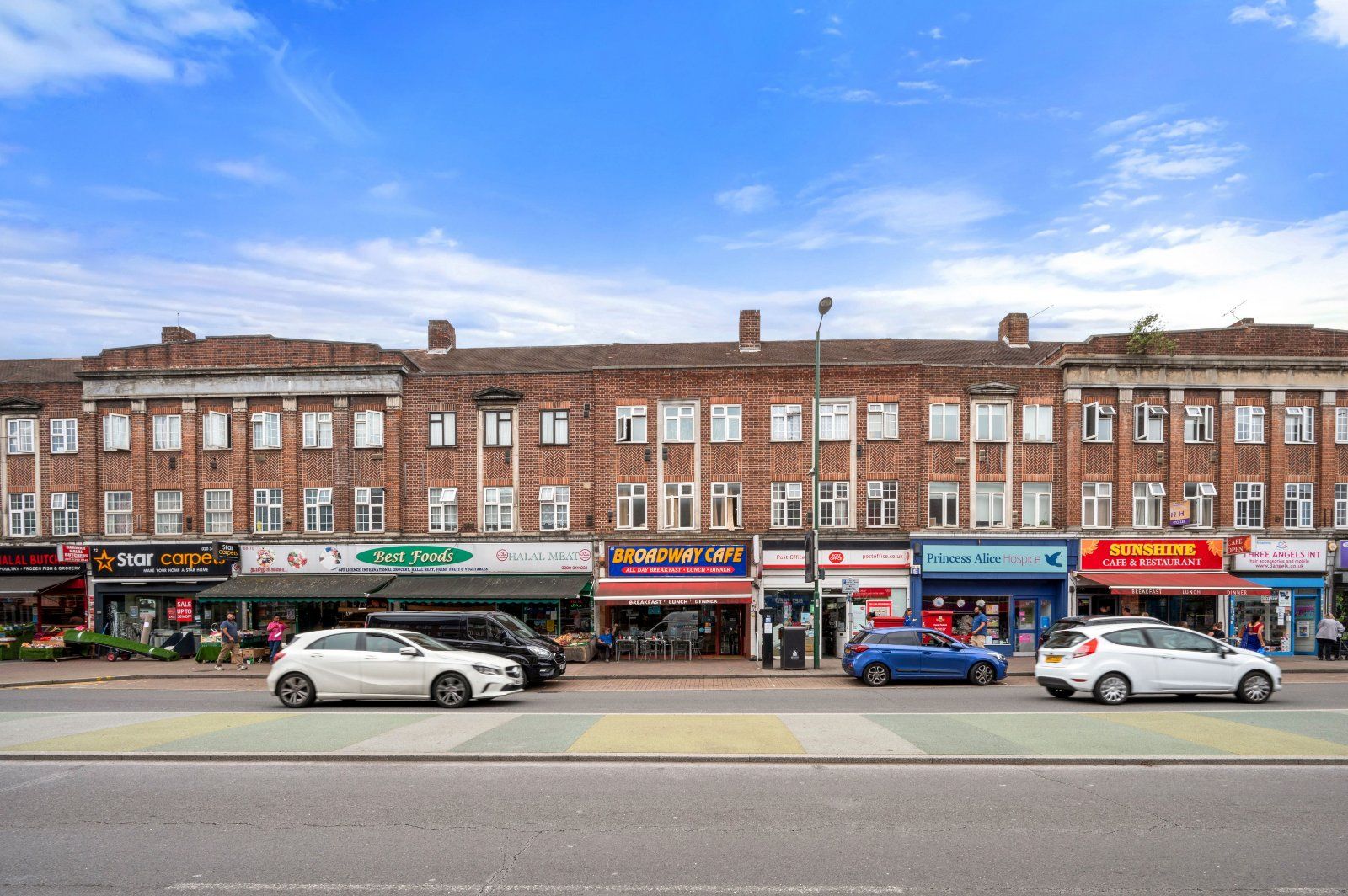 2 bed flat for sale in Tolworth Broadway, Surbiton KT6 - Zoopla