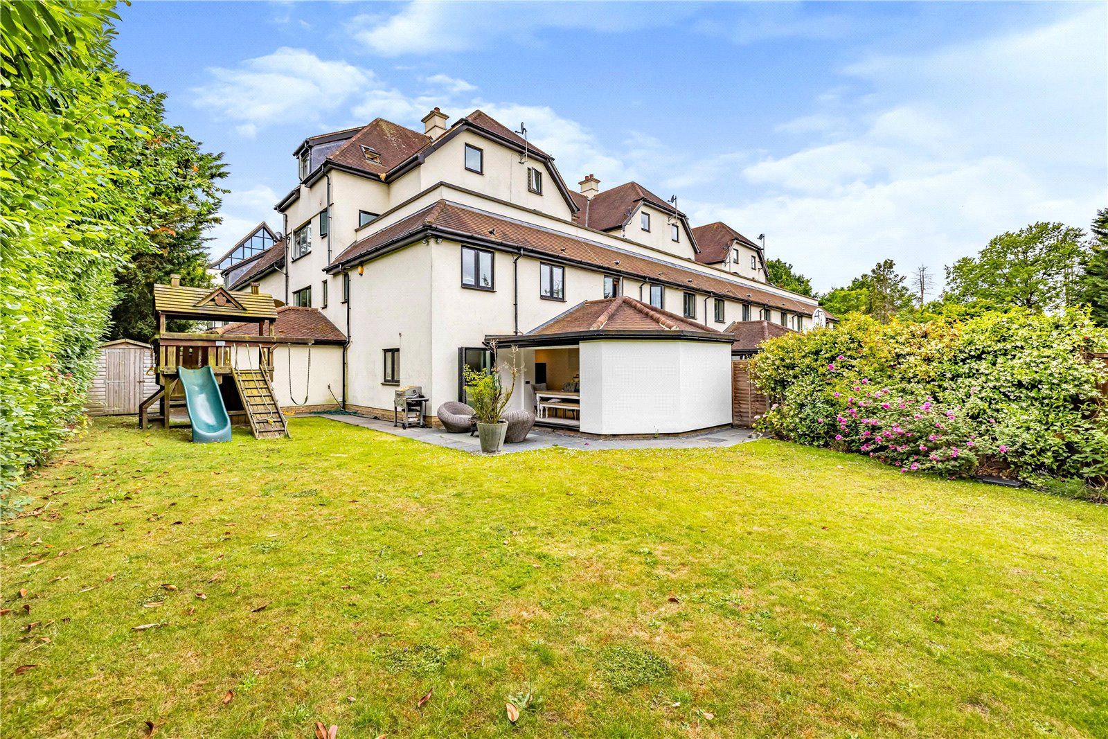 4 bed end terrace house for sale in Carew Road, Northwood HA6 - Zoopla