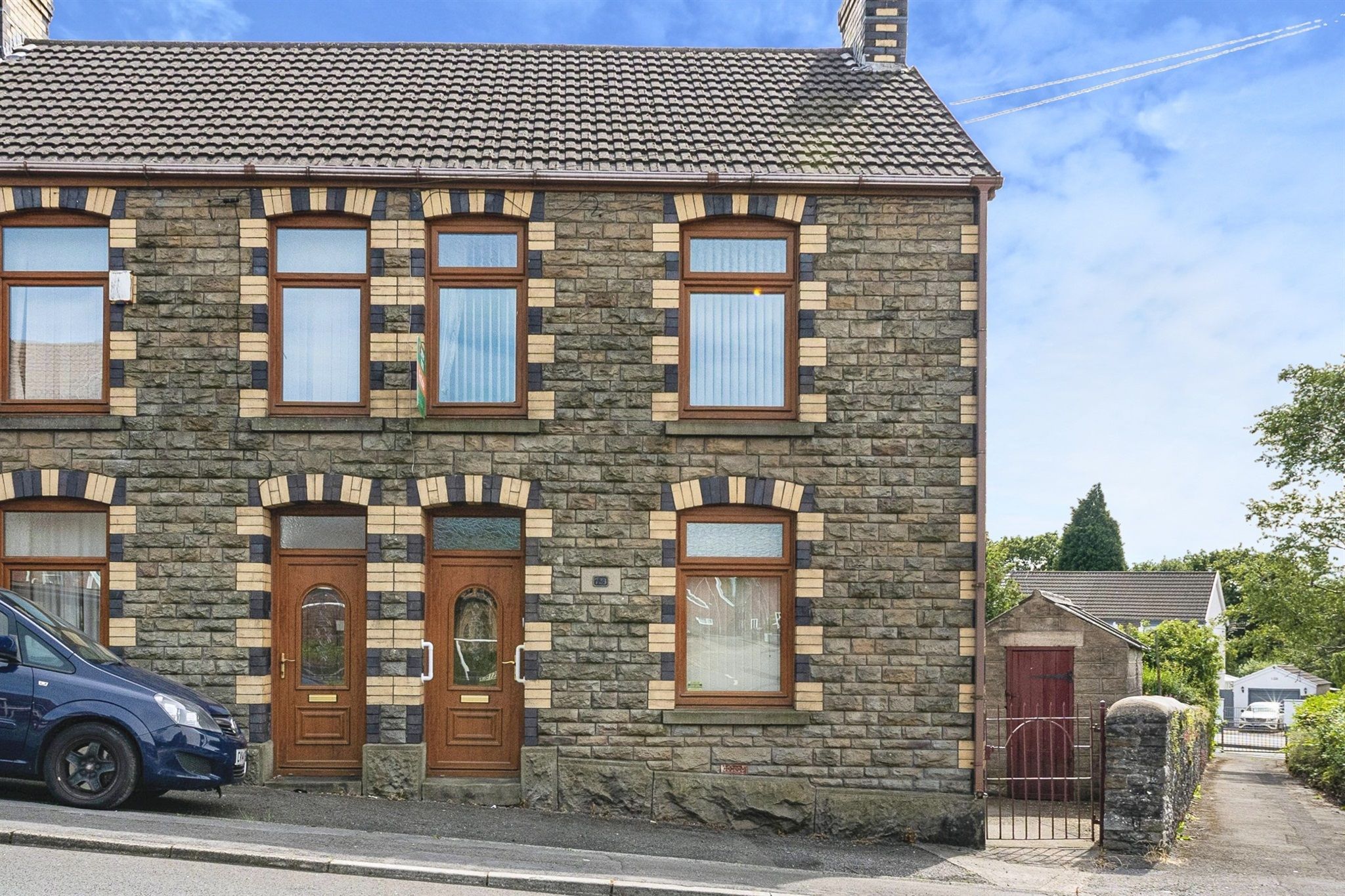 2 Bed Semi Detached House For Sale In Middle Road Ravenhill Swansea
