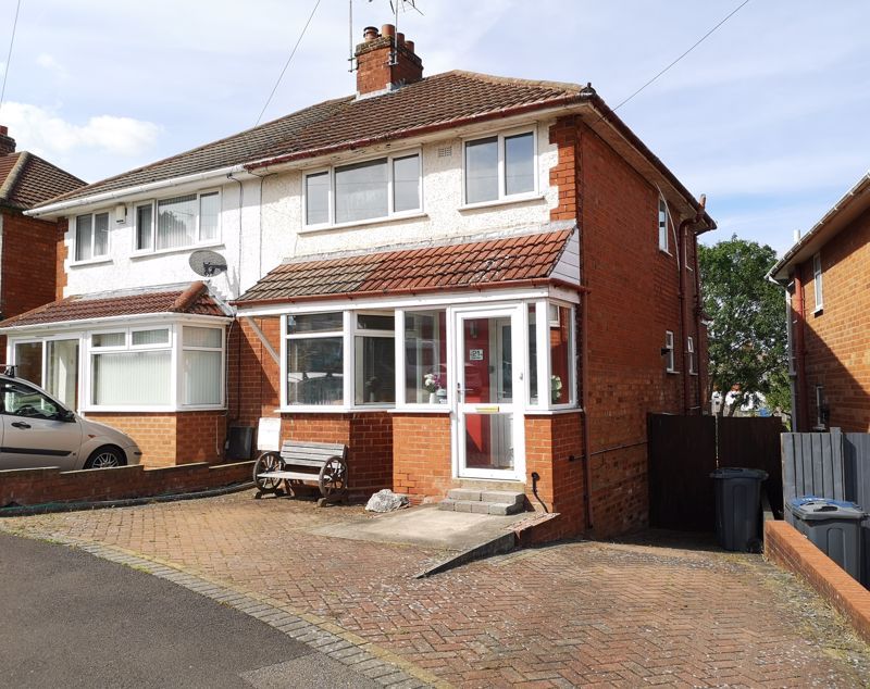 3 Bed Terraced House For Sale In Sant Road Northfield Birmingham B31