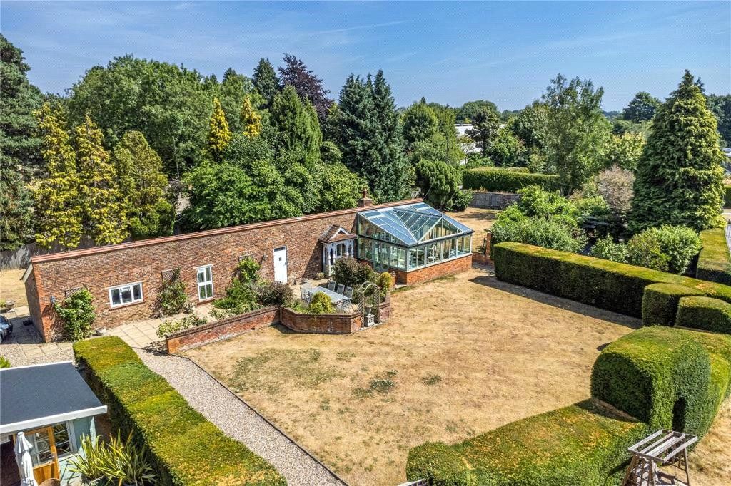 1 bed barn conversion to rent in Rawlings Lane, Seer Green ...