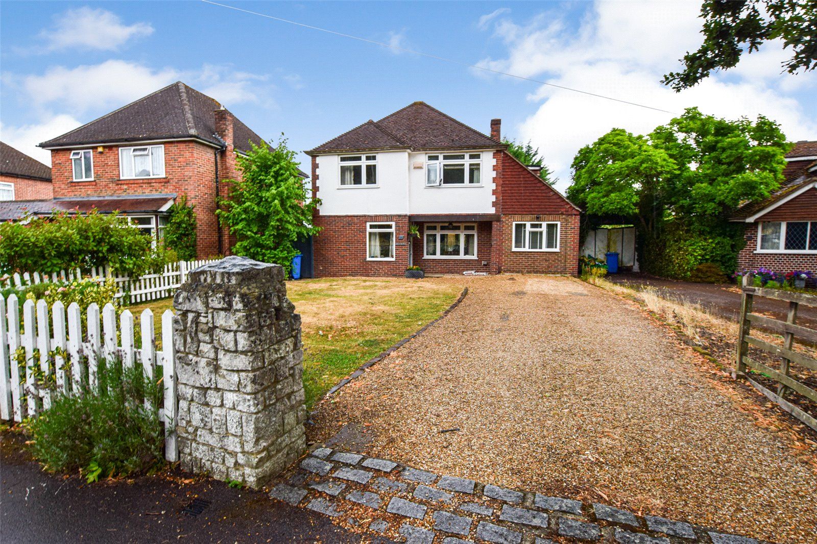 4 Bed Detached House For Sale In Sycamore Road Farnborough Hampshire