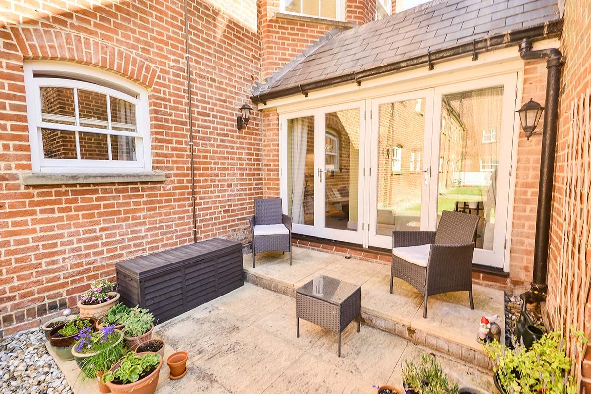 3 bed flat for sale in George Roche Road, Canterbury CT1 - Zoopla