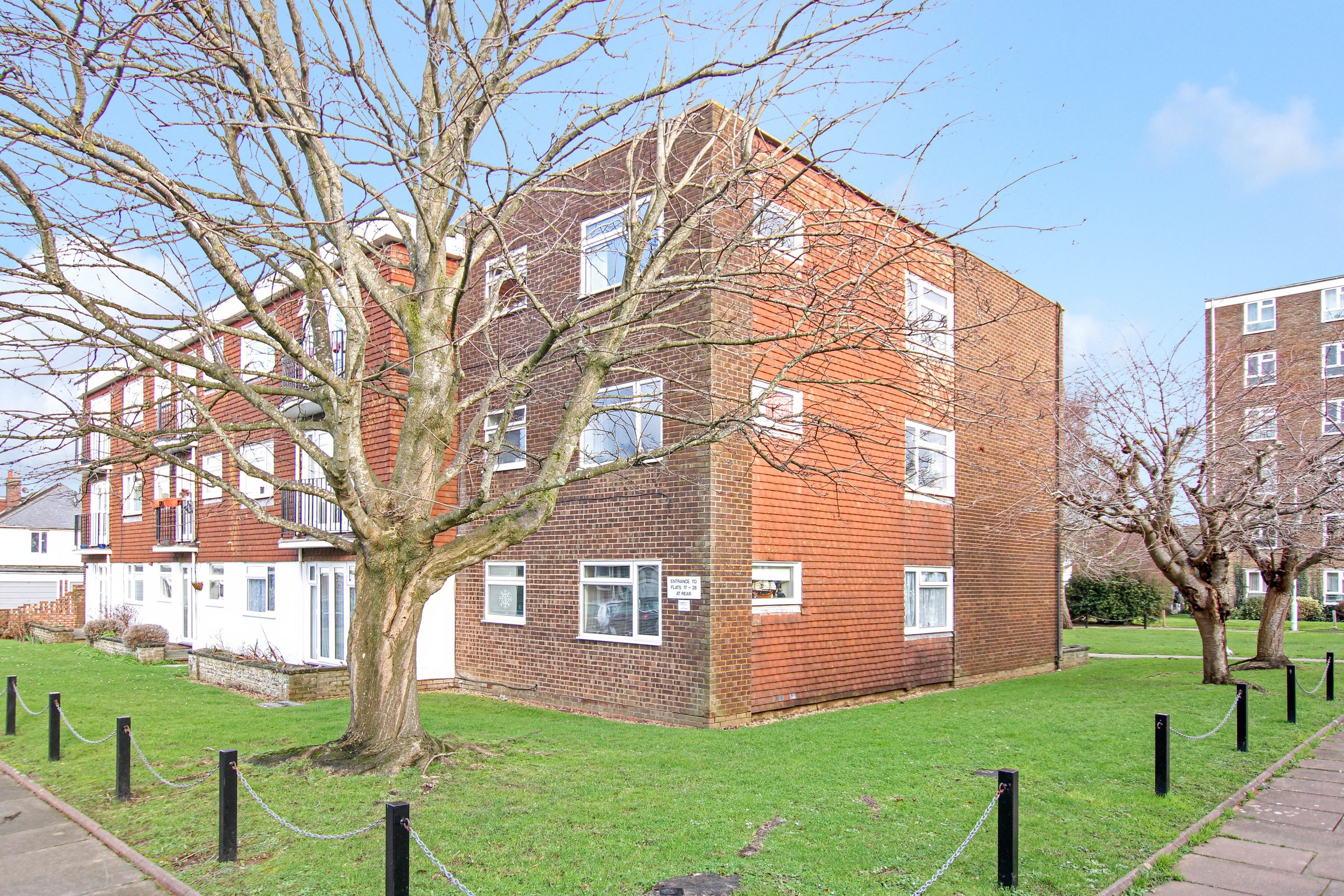 2 bed flat for sale in Norfolk Court, Victoria Park Gardens, Worthing ...