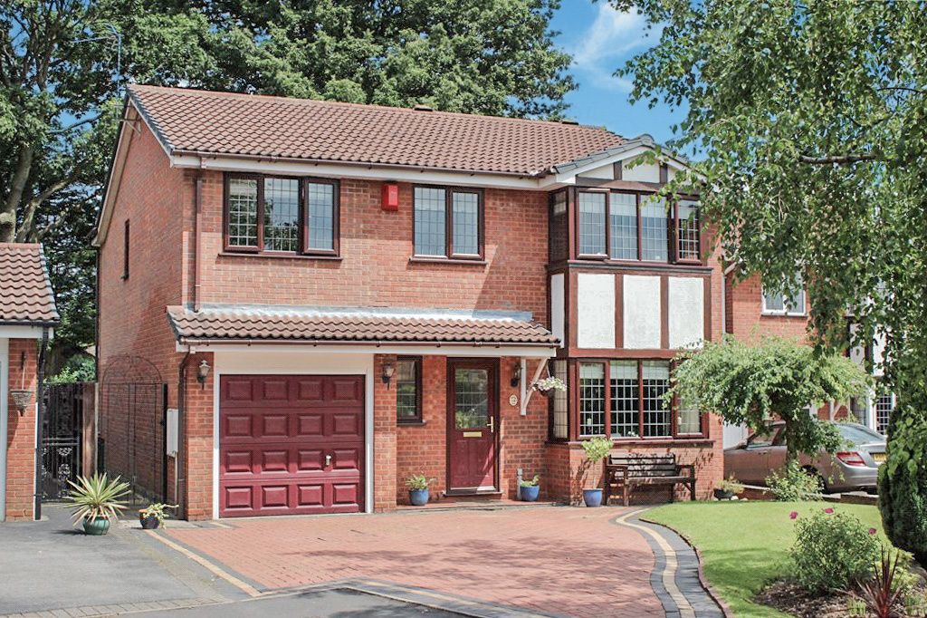 5 bed detached house for sale in Finwood Close, Solihull B92 - Zoopla