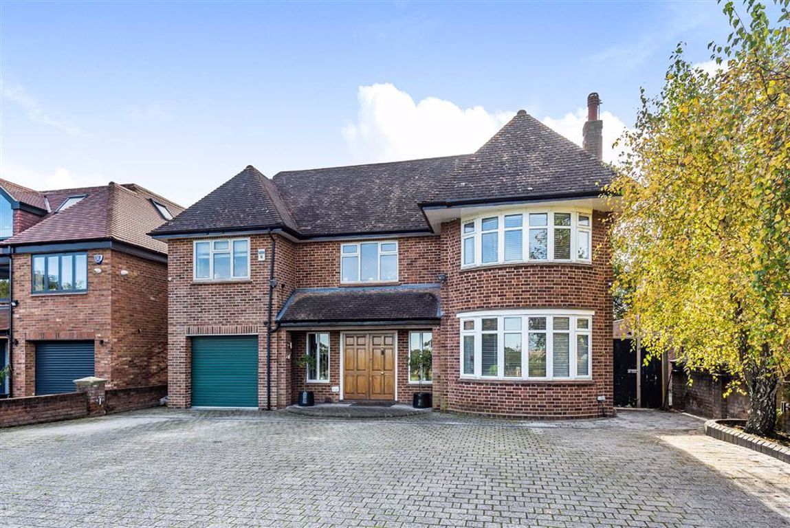 6 bed detached house for sale in Arkley View, Arkley, Hertfordshire EN5 ...