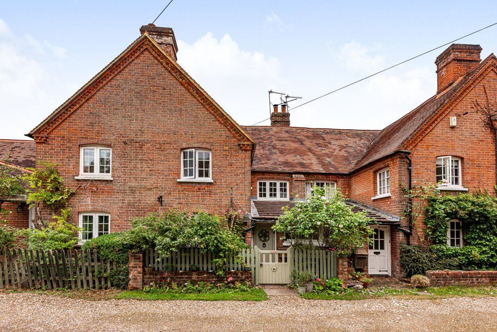 3 bed terraced house for sale in Round Oak Cottages, Reading Road ...
