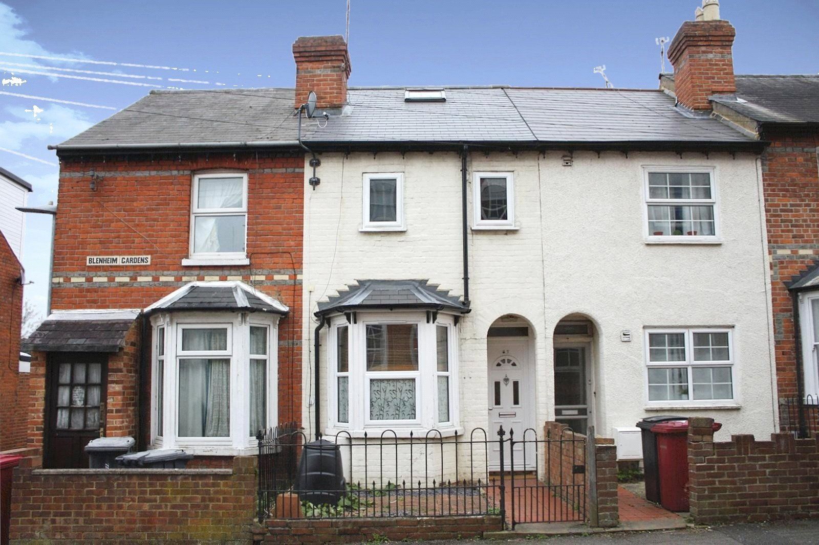 2 Bed Terraced House To Rent In Blenheim Gardens Reading Berkshire
