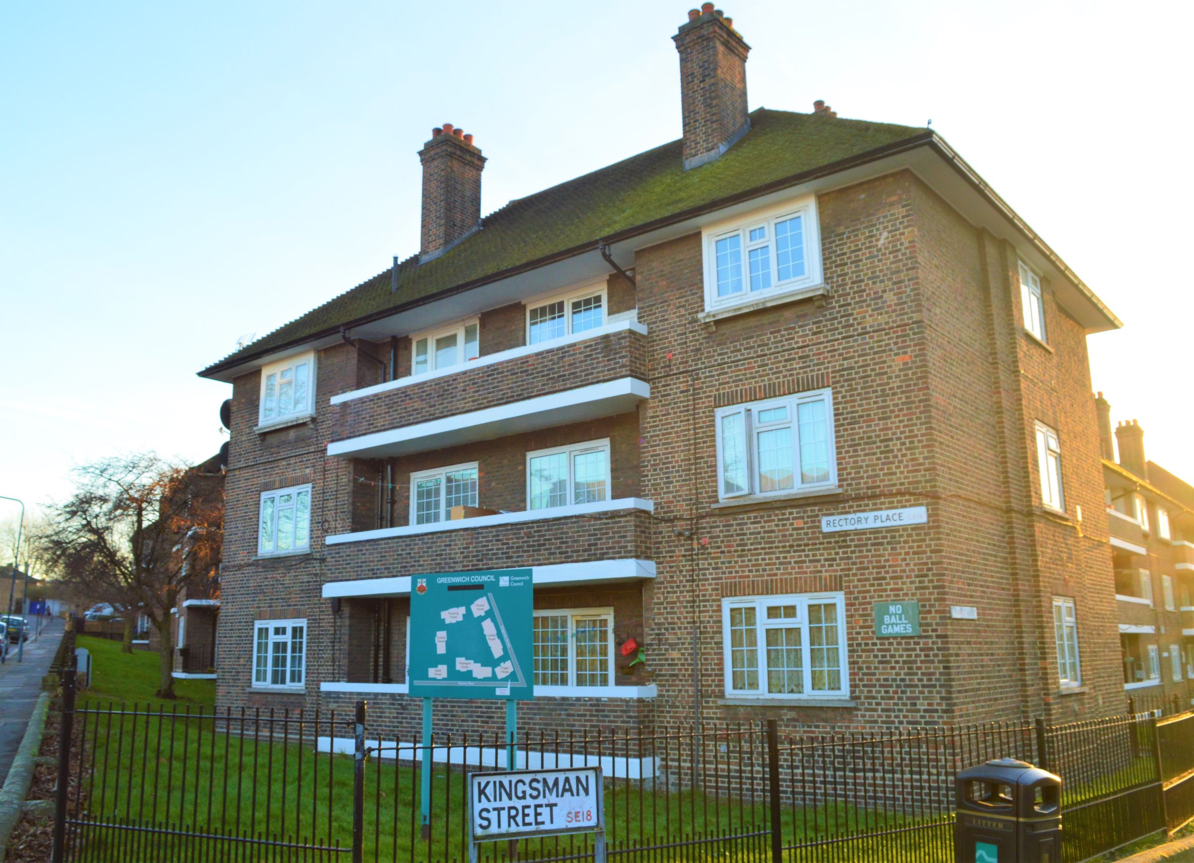 2 bed flat for sale in Kingsman Street, London SE18 - Zoopla