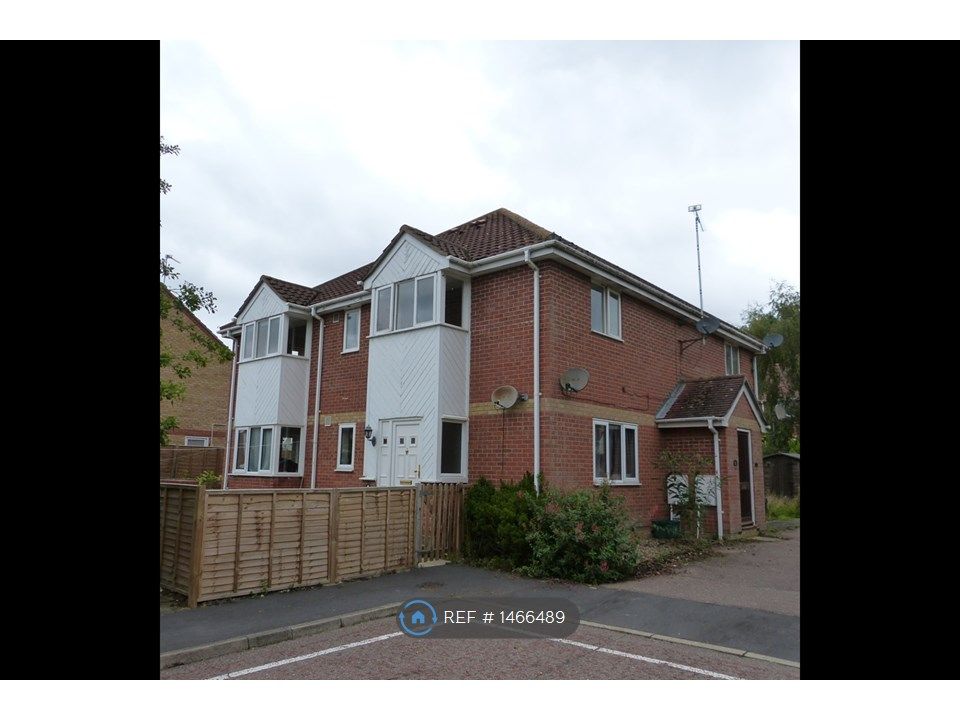 2 bed flat to rent in Highwoods, Colchester CO4 - Zoopla