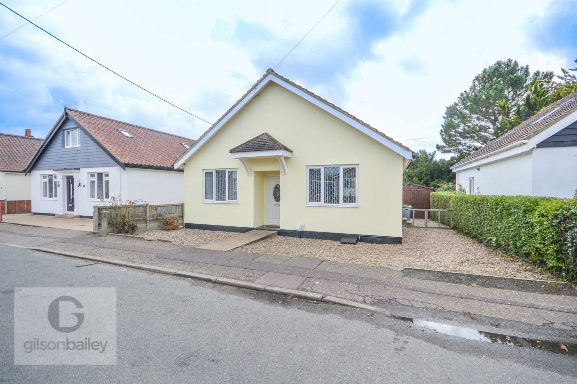 4 bed property for sale in Holmesdale Road, Brundall NR13 - Zoopla