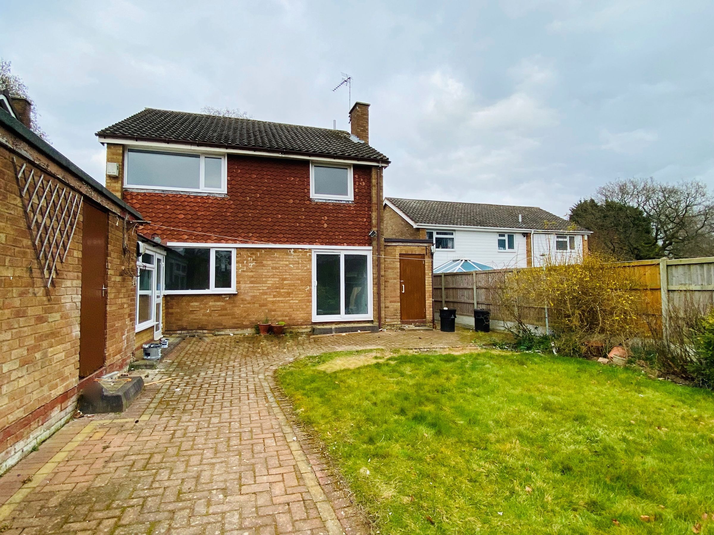 4 Bed Detached House To Rent In The Close Harborne Birmingham B17