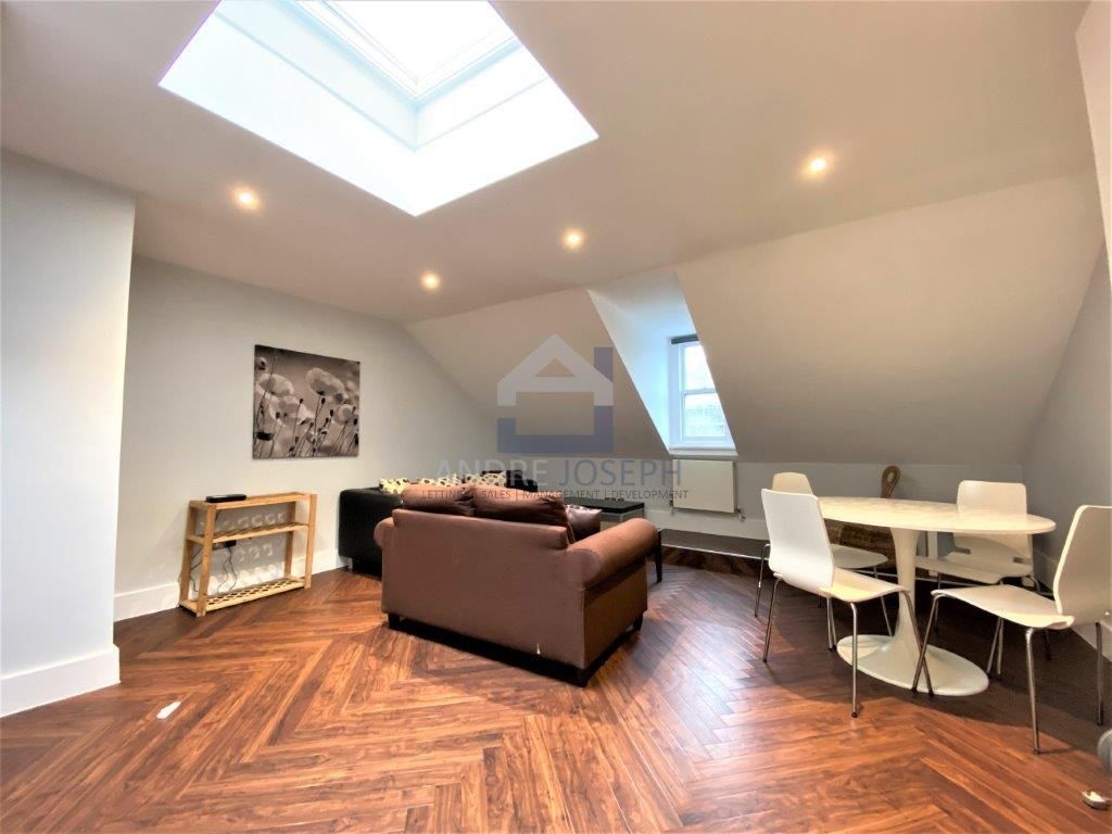 2 bed flat to rent in Chestnut Grove, Balham, London SW12 - Zoopla