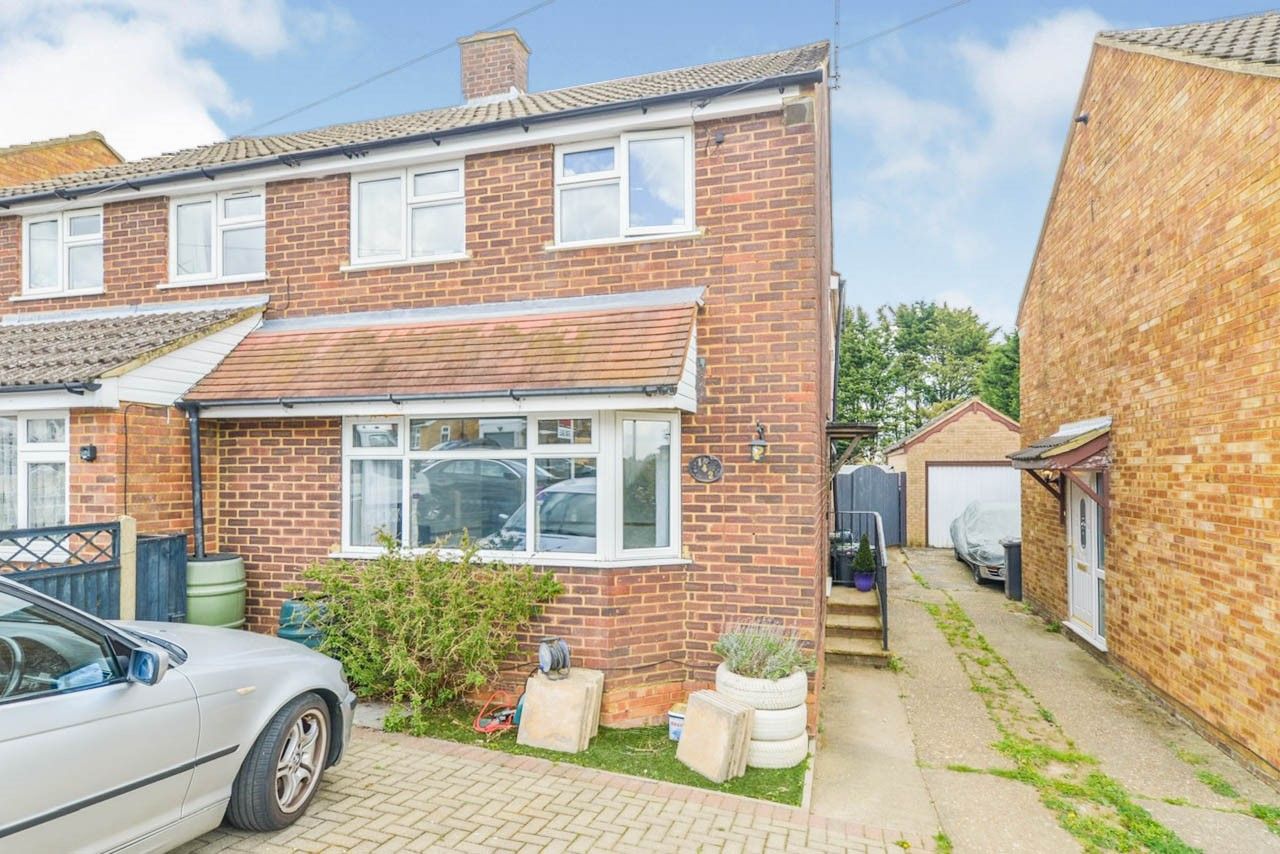 3 Bed Semi Detached House For Sale In Townfield Road Flitwick Bedford