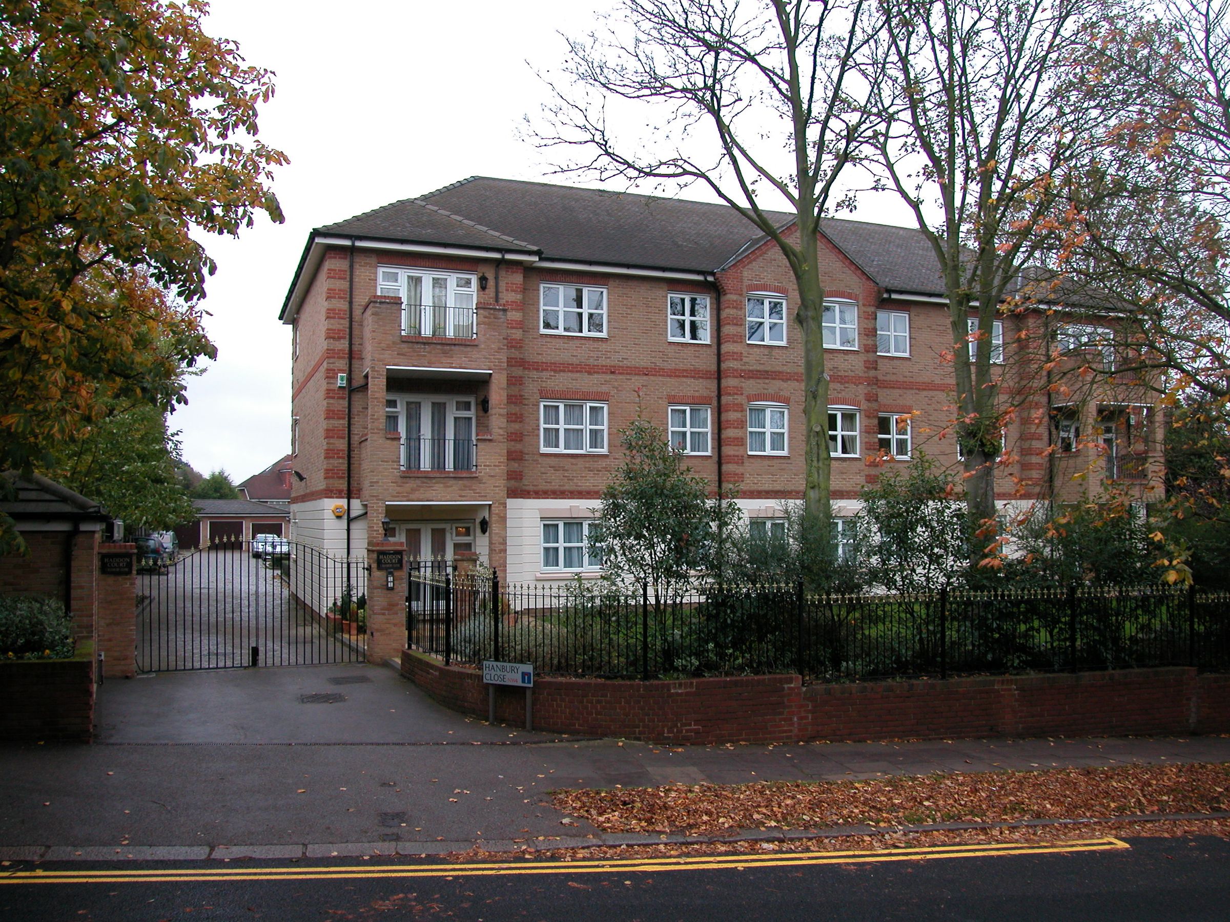3 bed flat to rent in Haddon Court, Hendon, London NW4 - Zoopla