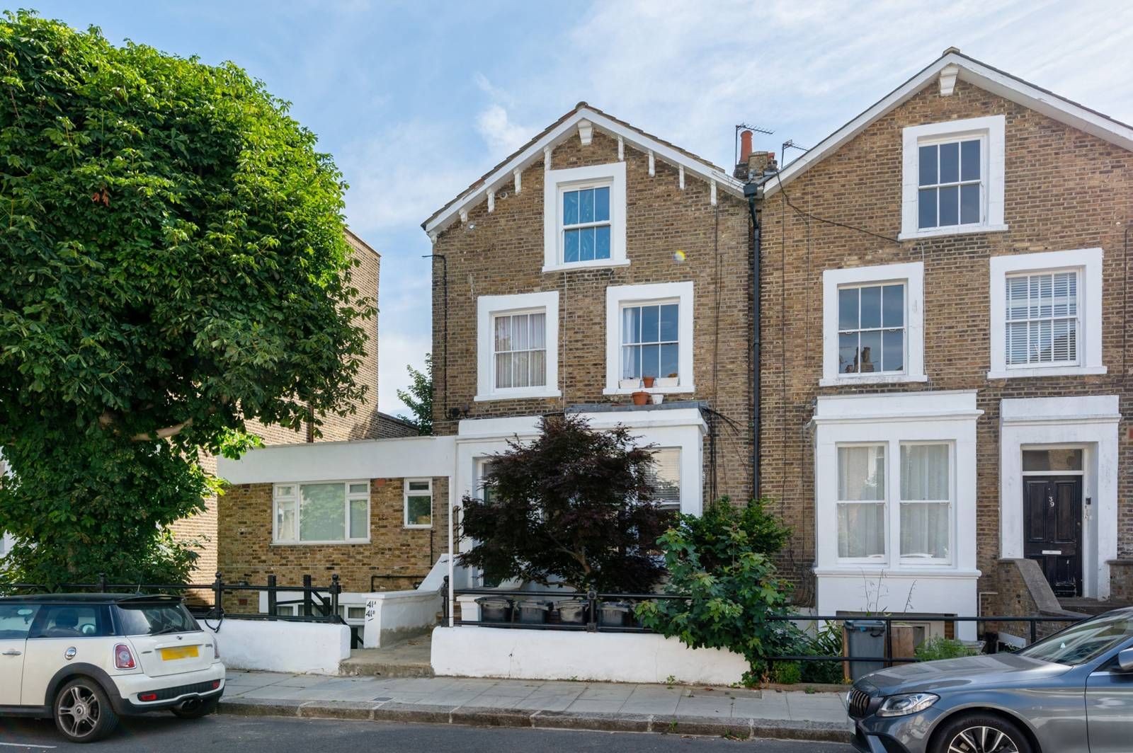 2 Bed Flat To Rent In St Stephens Avenue Shepherds Bush London W12