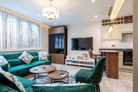 Lupus Street, Pimlico SW1V, 2 bed flat for sale, £745,000 - Zoopla