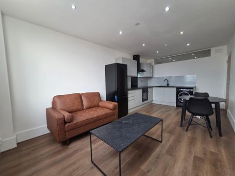 Quarry Court, Morley, Leeds LS27, 1 bed flat to rent, £850 pcm - Zoopla