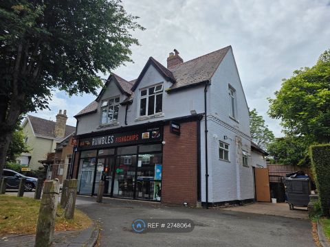 High Street, Albrighton, Wolverhampton WV7, 2 bed flat to rent, £750 ...
