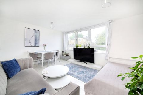 Bowstead Court, Parkham Street SW11, 3 bed flat for sale, £550,000 - Zoopla