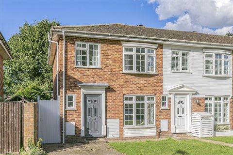 Gilpin Crescent, Twickenham TW2, 3 bed end terrace house for sale, £625,000 - Zoopla