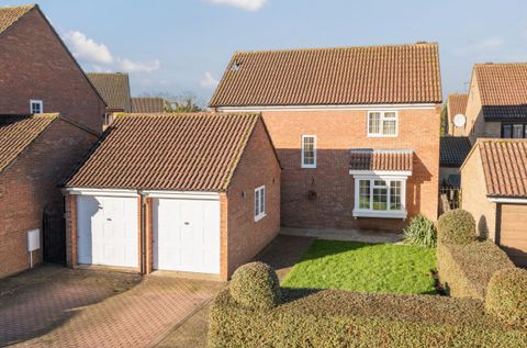 4 bed detached house for sale in Ely Way, Bedford MK42, £450,000 - Zoopla