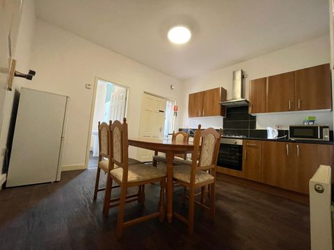 1 bed flat to rent in Sharrow Vale Road, Sheffield S11, £700 pcm - Zoopla