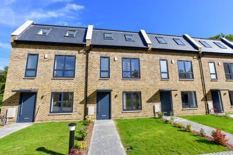 Fawkham Manor, Fawkham DA3, 4 bed town house to rent, £2,250 pcm - Zoopla
