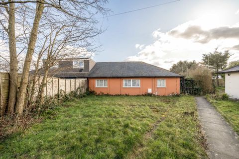 Westfields Road, Acton W3, 3 bed bungalow for sale, £550,000 - Zoopla