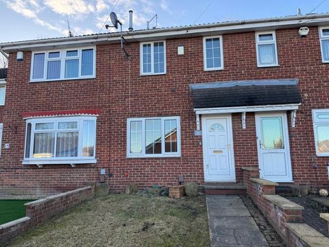 3 bed terraced house to rent in Chestnut Rise, Leeds LS12, £1,150 pcm ...