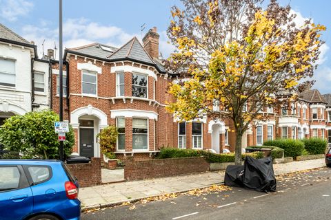2 bed flat for sale in Ridge Road, London N8, £585,000 - Zoopla