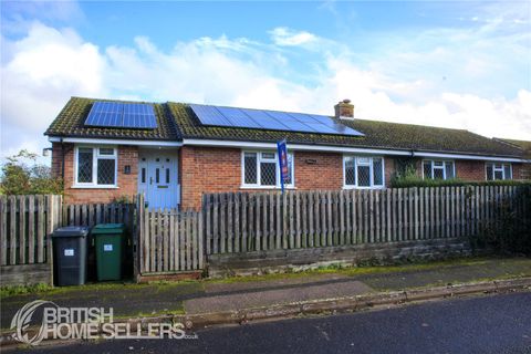 Glebe Close, Dummer, Basingstoke, Hampshire RG25, 3 bed semi-detached ...