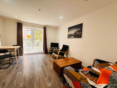 2 bed flat to rent in White Horse Road, London E1, £2,100 pcm - Zoopla