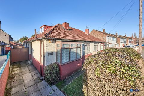 Mackets Lane, Hunts Cross L25, 3 bed semi-detached bungalow for sale, £ ...