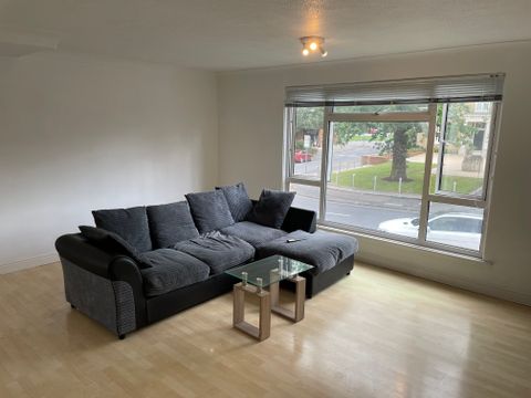 The Stow, Harlow CM20, 2 bed flat to rent, £1,500 pcm - Zoopla